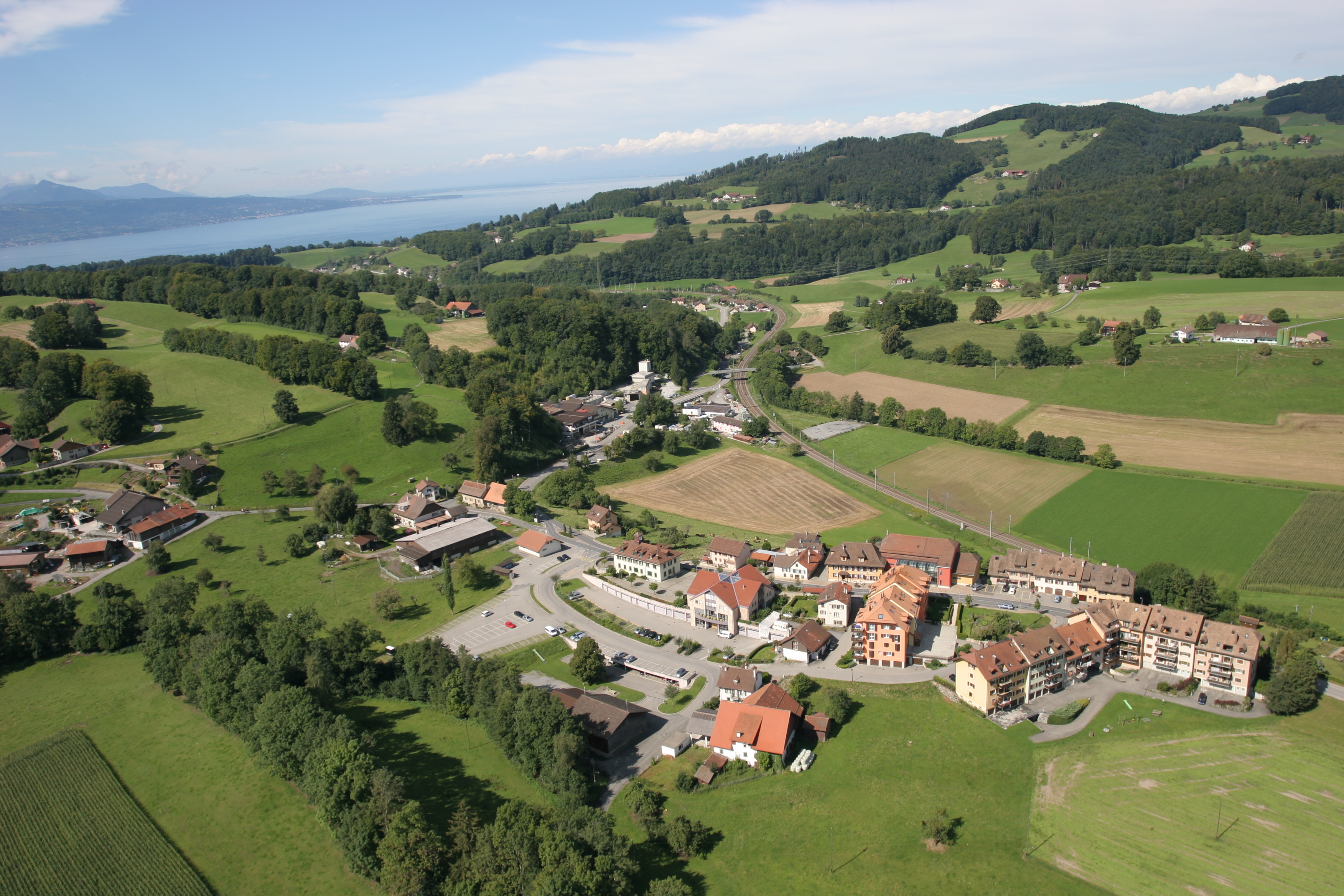 Puidoux Village - Maison de commune et campagne - Carrard-Vues ...